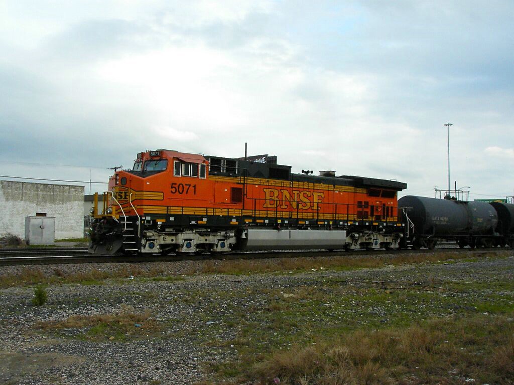 BNSF 5071